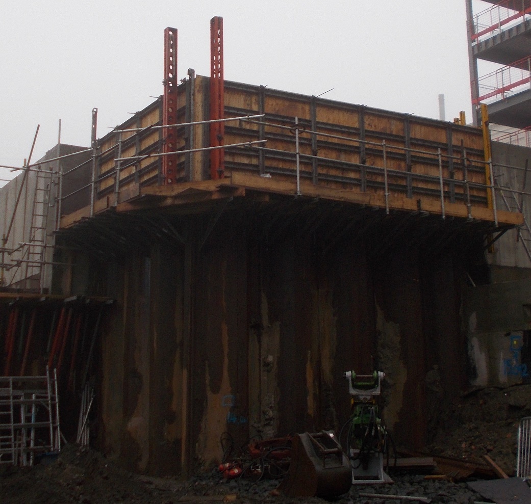 Sheet Pile Wall - Sheet Pile Capping Beams | Fast-Form Systems